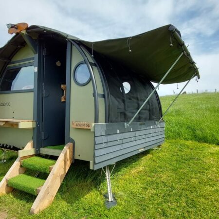 Little Middop Farm’s Oak Glamping Pod - Little Middop Farm